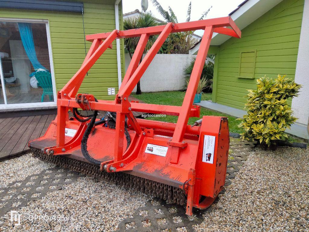 HMG BROYEUR FORESTIER ME 220 A MARTEAUX MOBILES d'occasion - Broyeur ...