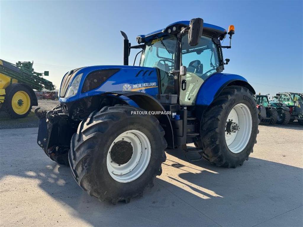 NEW HOLLAND T7.260 PC d'occasion - Tracteur agricole - 240 ch - 2016