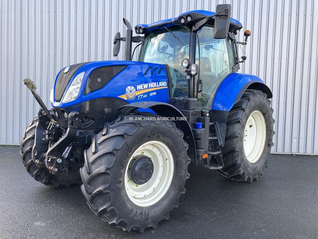 NEW HOLLAND T7.190 PC T4B d'occasion - Tracteur agricole - 2019