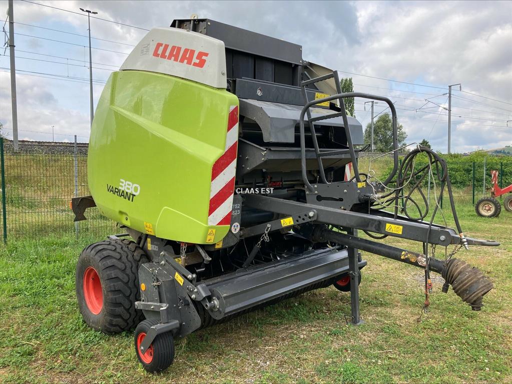 CLAAS VARIANT 380 RF d'occasion - Presse enrubanneuse - 2016