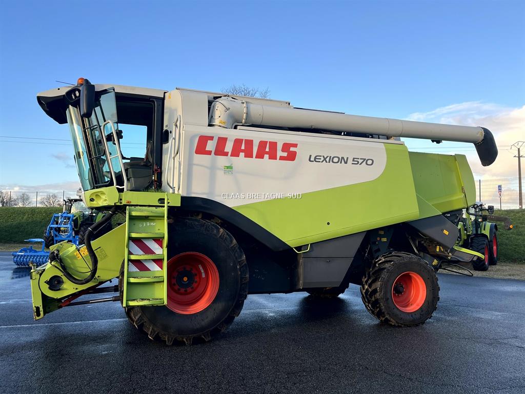 CLAAS LEXION 570 CEREALIERES !2100HB d'occasion - Moissonneuse-batteuse ...