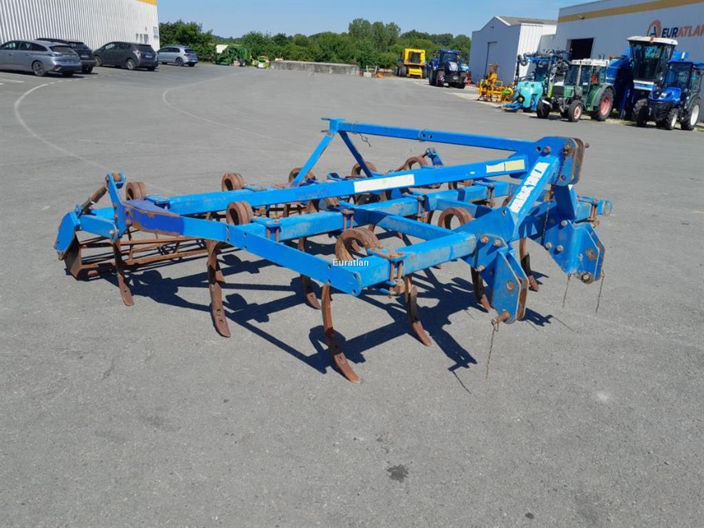 CARRE CULTI 3000 d'occasion - Déchaumeur à dents - 2000